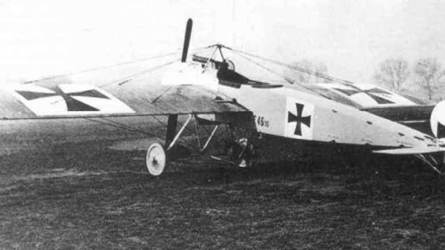 二战飞机子弹为何打不中螺旋桨?原理其实很简单,一根管就够