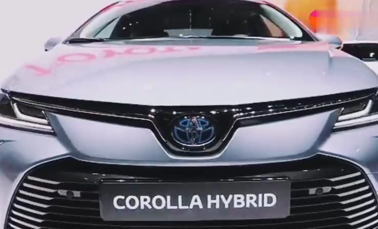 丰田卡罗拉油电混动车型海外版实拍,看完后有点心动了