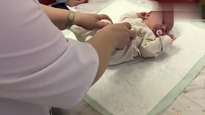 护士教你如何给小宝宝按摩推拿,宝妈们可以学起来了