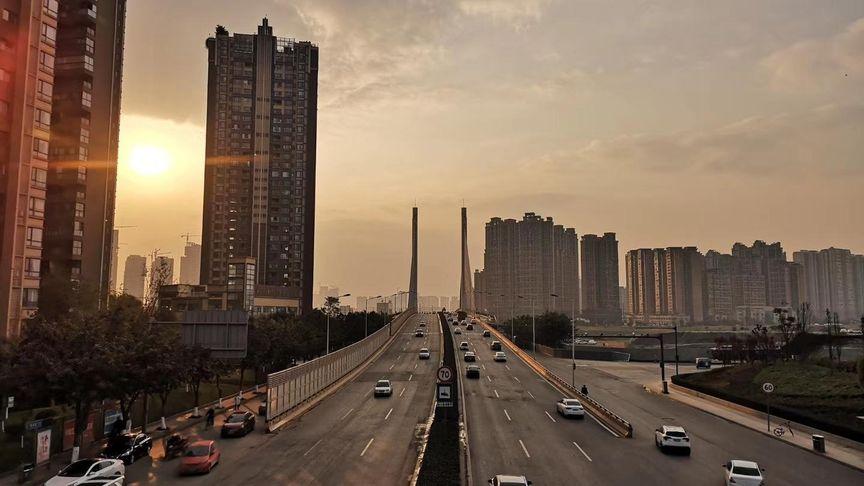 【房源播报】成都三大网红盘682套新房登记截止倒计时,摇吗?