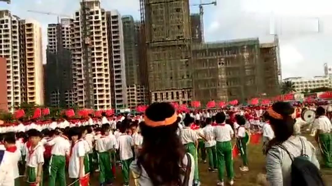 【海口景山学校第十六届田径运动会隆重开幕】海南冬日激情似火。