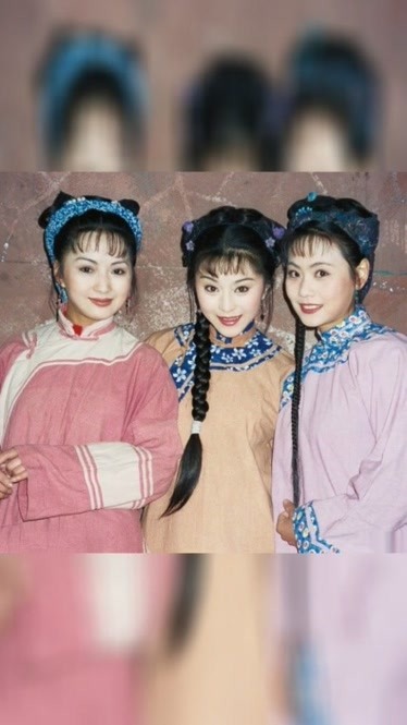 还珠格格罕见搞怪照-林心如范冰冰吐舌卖萌