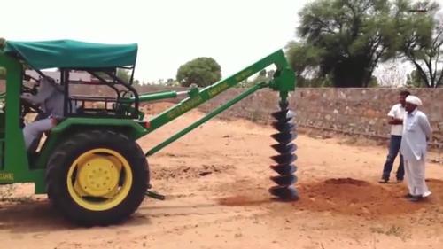 谁说国外的设备落后,看看人家发明的多功能钻井机牛不!