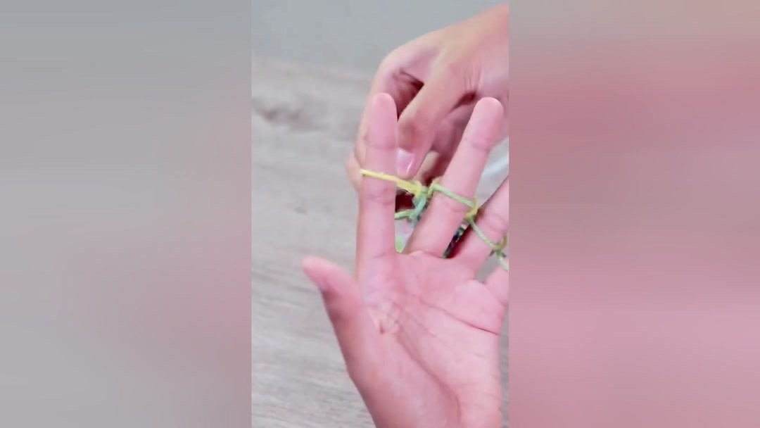 独一无二❤用毛线编织时尚手环DIY #捕捉身边的美好