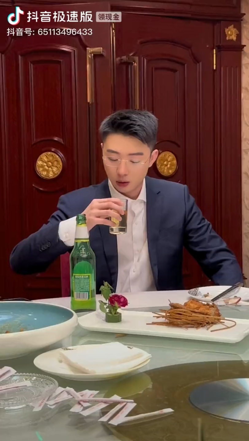 ...你不知道修改论文有多么痛苦,逗号句号双引号有多么像蝌蚪,书名号...
