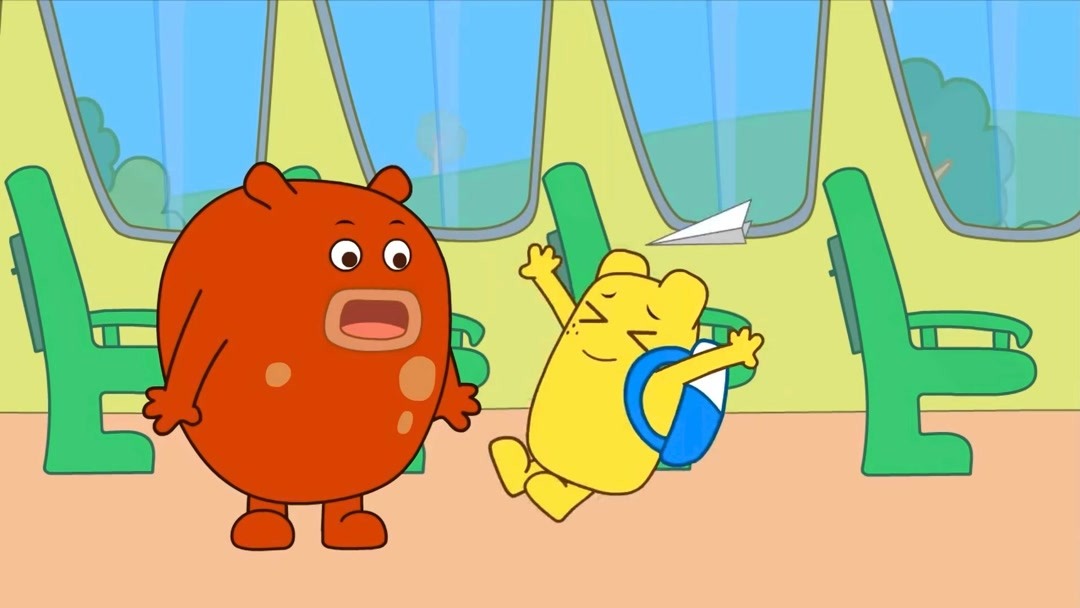 咕力咕力:坐校车 小朋友坐车的时候不要打闹注意礼让注意安全