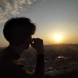 易小丸子 
