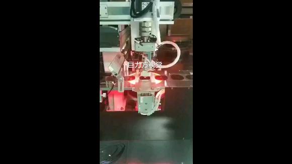 精选案例: CCD视觉+飞拍技术, 定位贴合无线充电材料