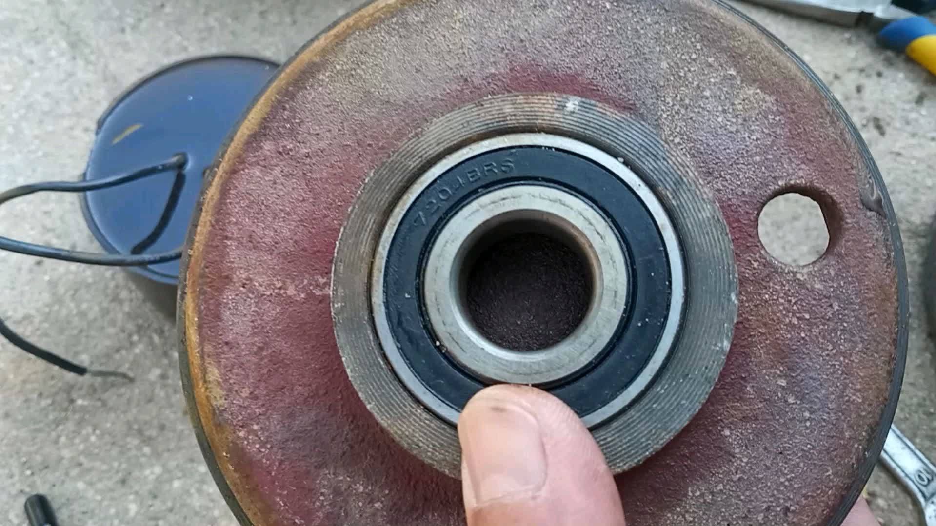 分享轴承是怎么取出的?