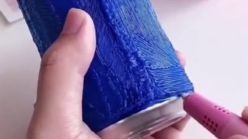 这就是3D打印笔的魅力了,能画出各种立体感的东西,家长和孩子都爱玩!