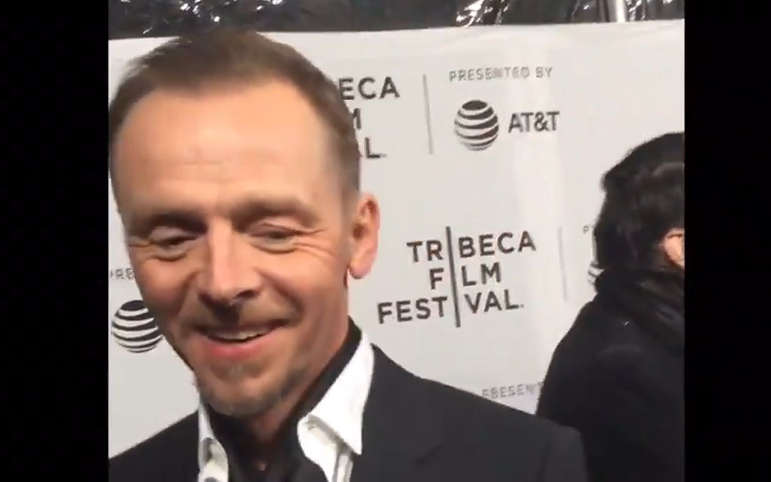 2019翠贝卡Tribeca电影节《迷失传输》西蒙·佩吉红毯访谈-克里斯蒂...