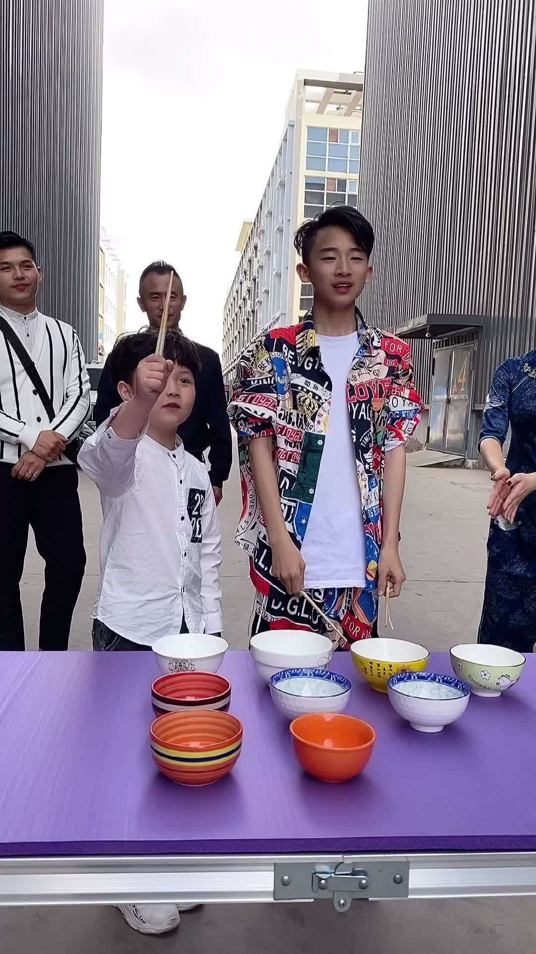 兄弟组合谢谢大家支持!