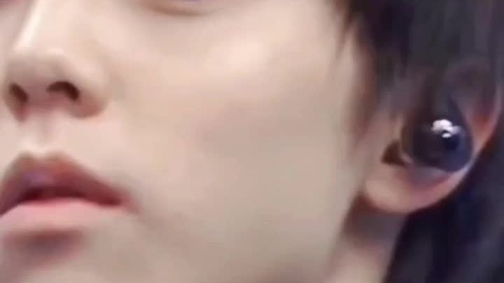 羽生结弦和王俊凯的笑容好甜啊,都是我喜欢的男孩子