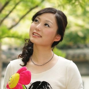 叶子丫头的沙滩--孟页爱练琴 