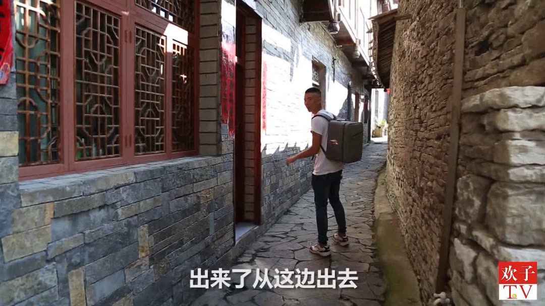 农村当地戏剧表演,缔造戏剧史上活化石,场景震撼了