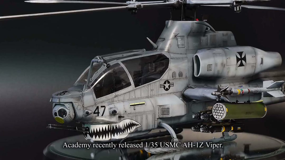 【模型世界】1:35美国海军陆战队AH-1Z武装直升机开箱制作实录