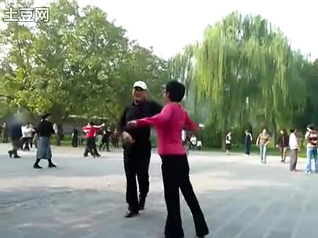 天坛周末568 广场舞 吉特巴三点