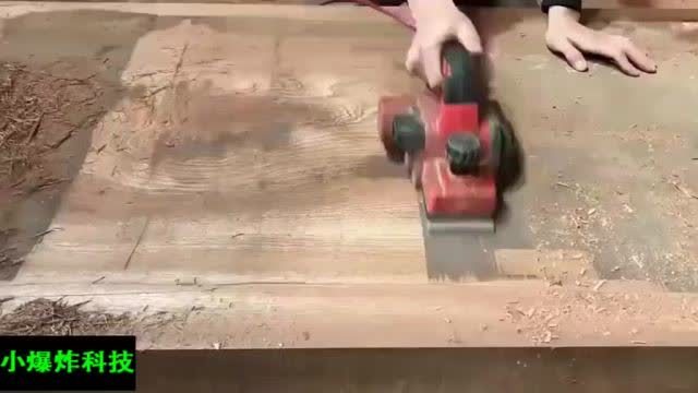 几万块的实木桌是如何做出来的?方法简单,今个算是长见识了