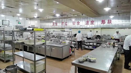 1_大酒店的员工工作效率便是强,进修技巧管理,免费带你体验一把!