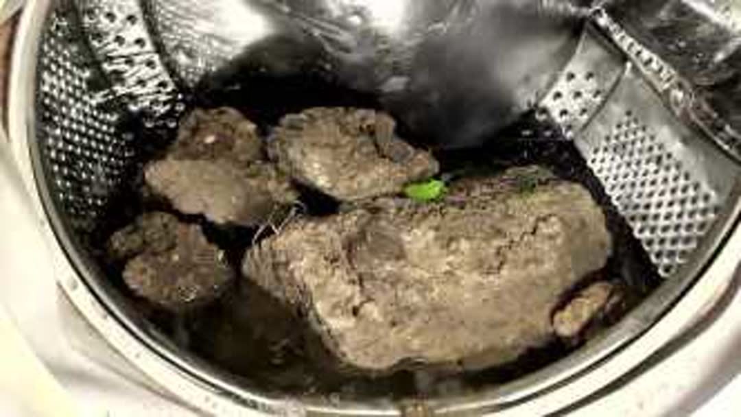 好奇实验:把泥土放进滚筒洗衣机,你猜会发生什么?
