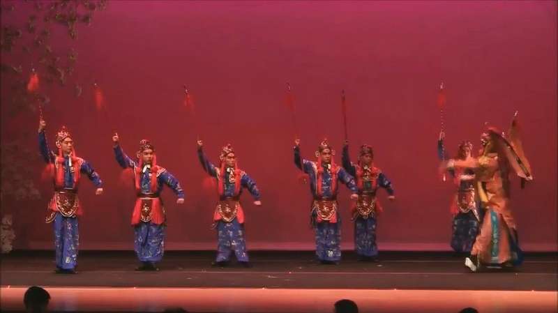 京剧经典精彩武戏《虹桥赠珠》片段,传统戏曲,表演的绘声绘色!