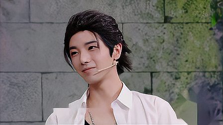 王牌对王牌第六季:华晨宇化身校园女神收割机,油腻的发型太帅了!