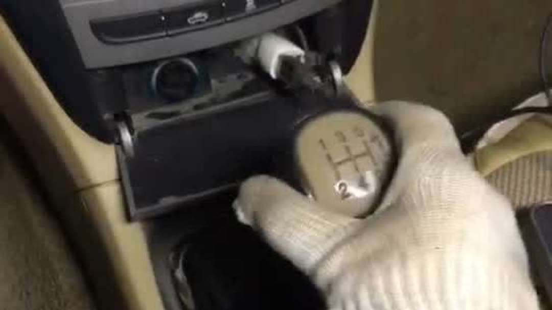 手动挡挂挡应该注意什么呢