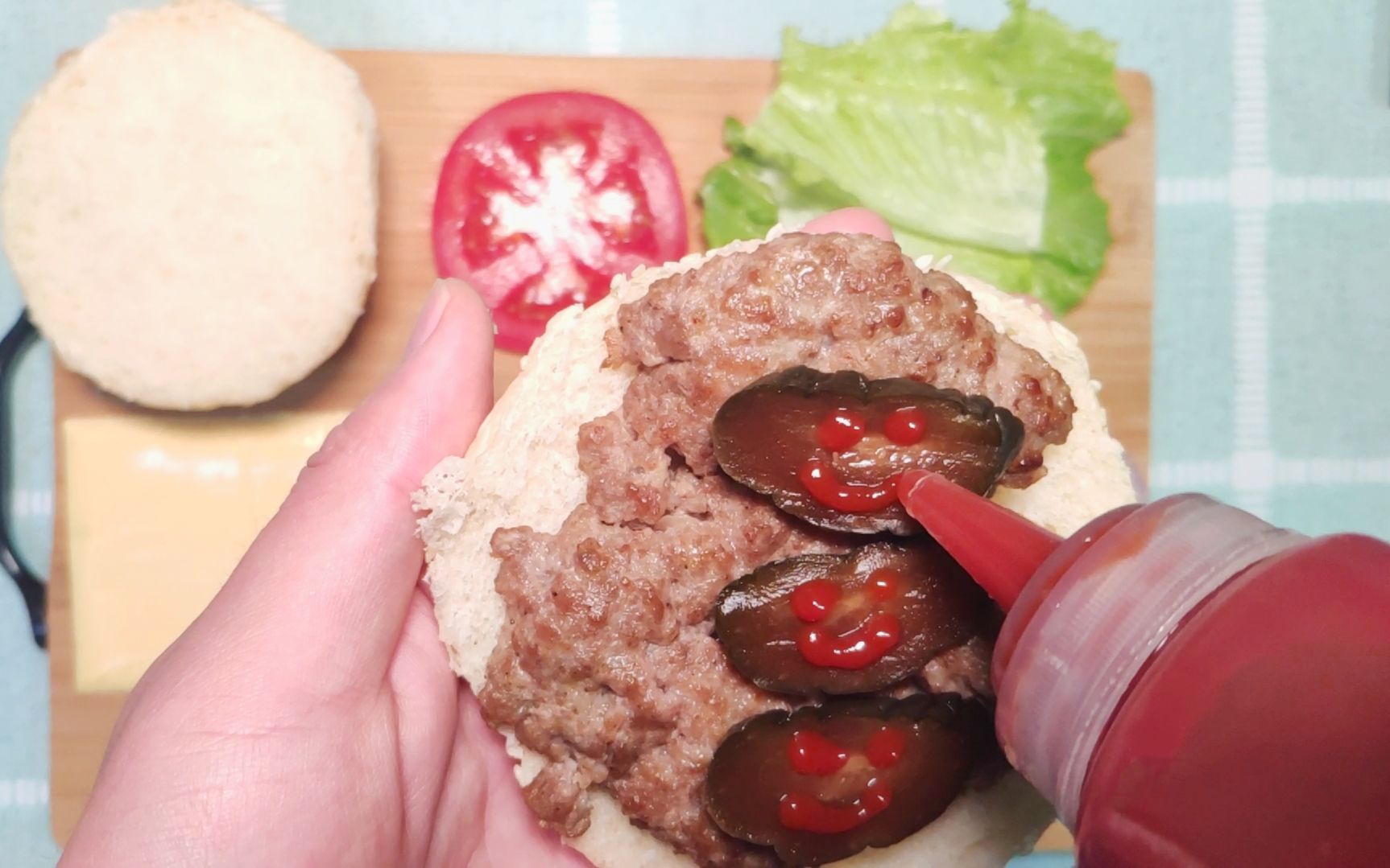 试吃!我终于找到了海绵宝宝里蟹黄堡的真正秘方,内容你绝对想不到!