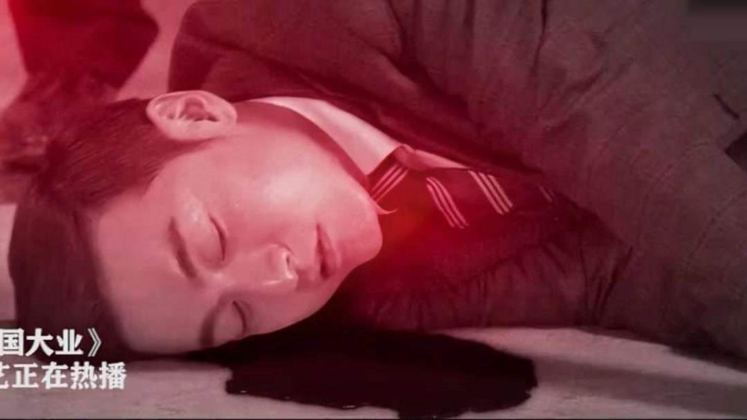 建国大业:周恩来被任命为中央军委主席,他现在马上要去武汉!