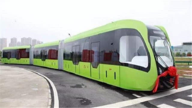 厉害了中国!我国打造世界首辆“无轨火车”