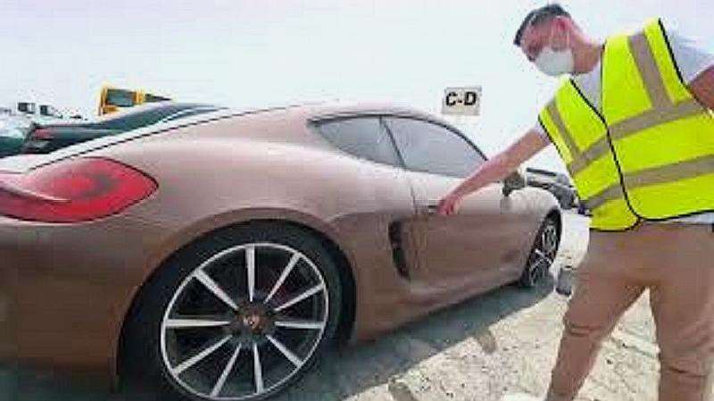 老外误入迪拜废弃停车场,捡了辆玛莎拉蒂,刚开车门就被震撼到了