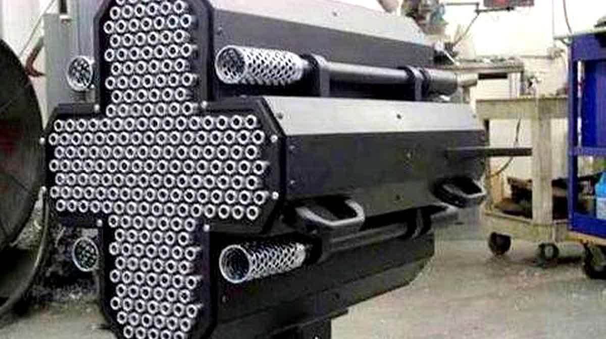 世界枪械史上最强火力!1000米内打哪碎哪!每分钟射100万发子弹