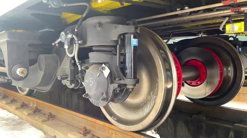 你见过火车的制动卡钳吗?每条轴标配两对,能看懂结构的都是行家