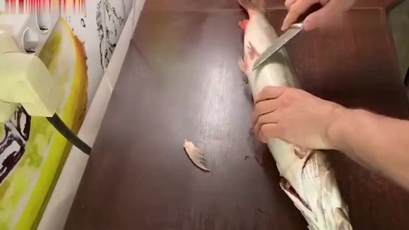 开挂的民族,零下50度!看看硬核的俄罗斯人,是怎么吃鱼的