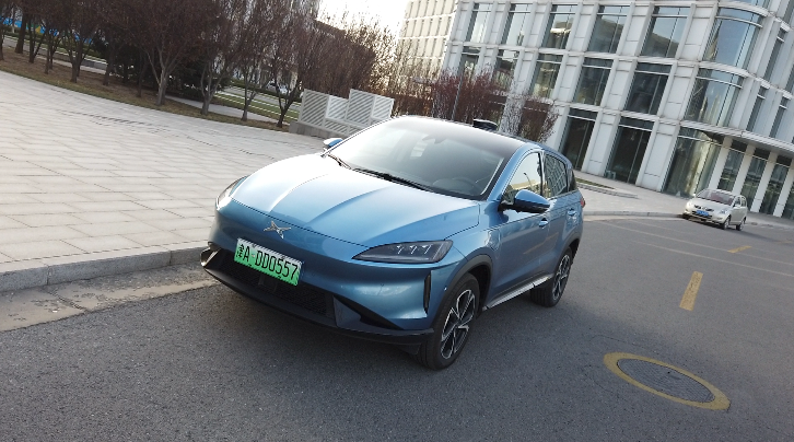 与小鹏G3生活的72小时,底盘很稳,能耗在每百公里16kwh,可接受