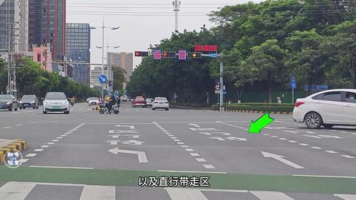 左转待转区怎么走只会看红绿灯就错了开车这些细节要注意