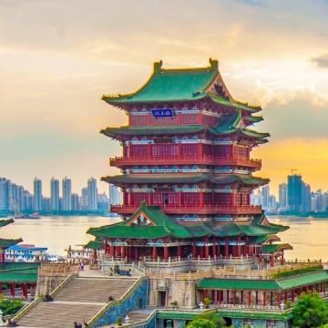 滚滚赣江东逝水 