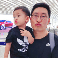 皮皮与三个金装爸爸 