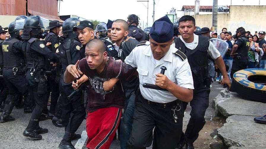 “死缓”犯人逃脱被抓捕后,会改判为“死刑”吗?说出来怕你不信