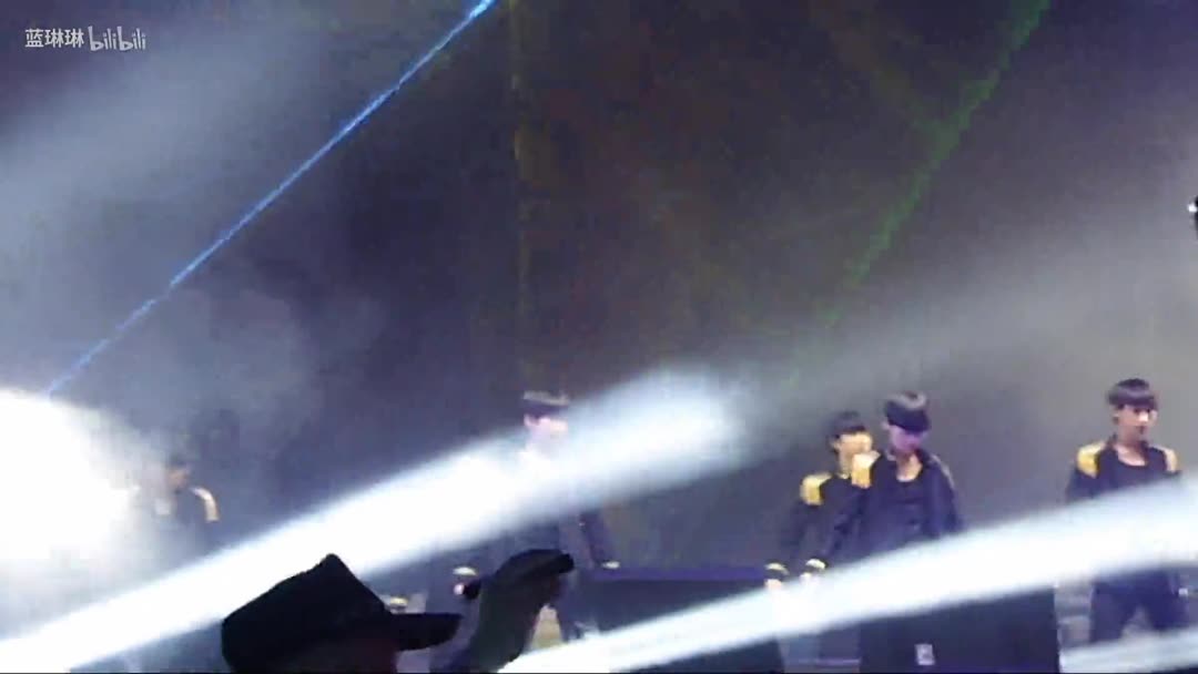 【TF家族】160813 TFBOYS三周年演唱会广州场 练习生舞蹈表演 饭拍(