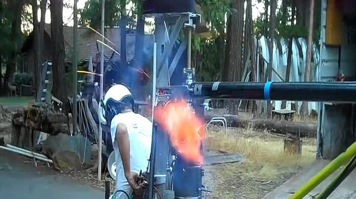 各路牛人各显神通,自制外形奇特的飞行器,动手能力真强