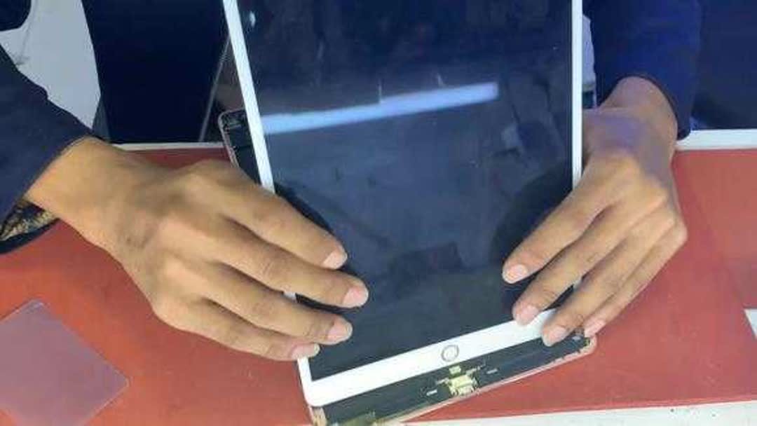 iPad10.5寸pro用着用着不开机,刷机报错4013是什么问题?