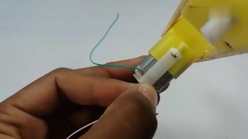 各种有趣的电动小玩具DIY,制作方式简单一看即会