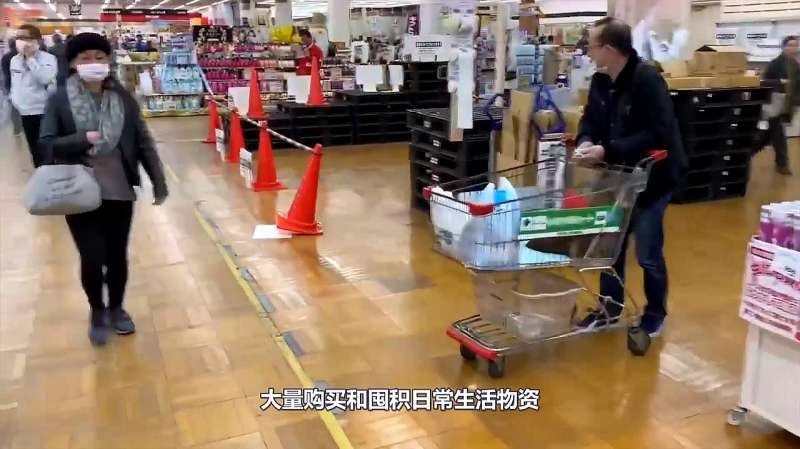 疫情来了,日本人、美国人不抢口罩,却疯抢卫生纸?
