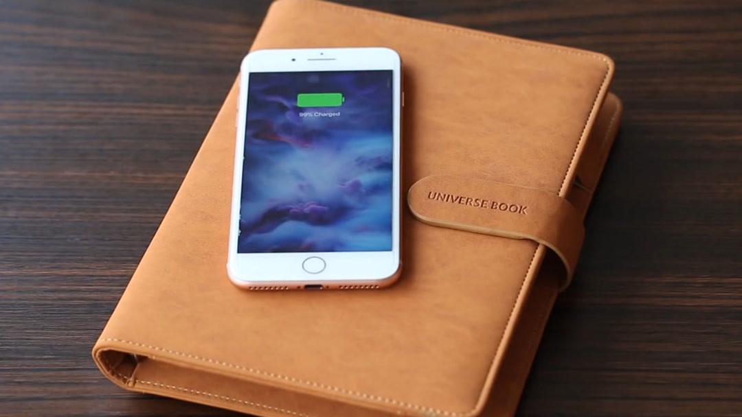 人家发明的笔记本充电宝,能写字能充电,便携又实用