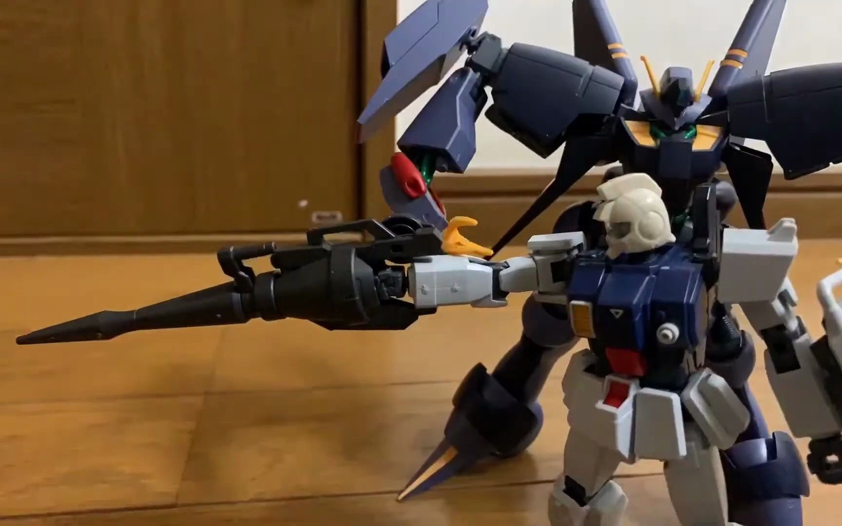 大神制作高达模型创意定格动画