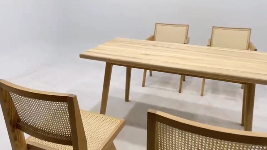 圆弧白蜡木配藤椅刚刚好。#白蜡木 #藤椅 #实木大板