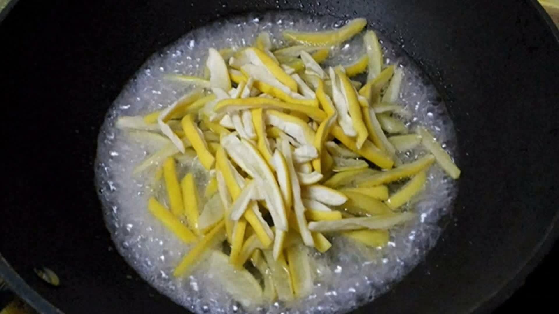 今天才发现，柚子皮煮一煮作用太棒了，可是懂的人不多，涨知识了