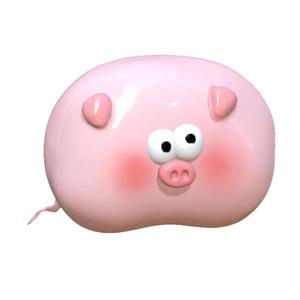 圆滚滚的小菲猪 