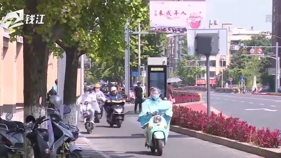 骑电动车不戴安全头盔,长兴“安骑”提醒您